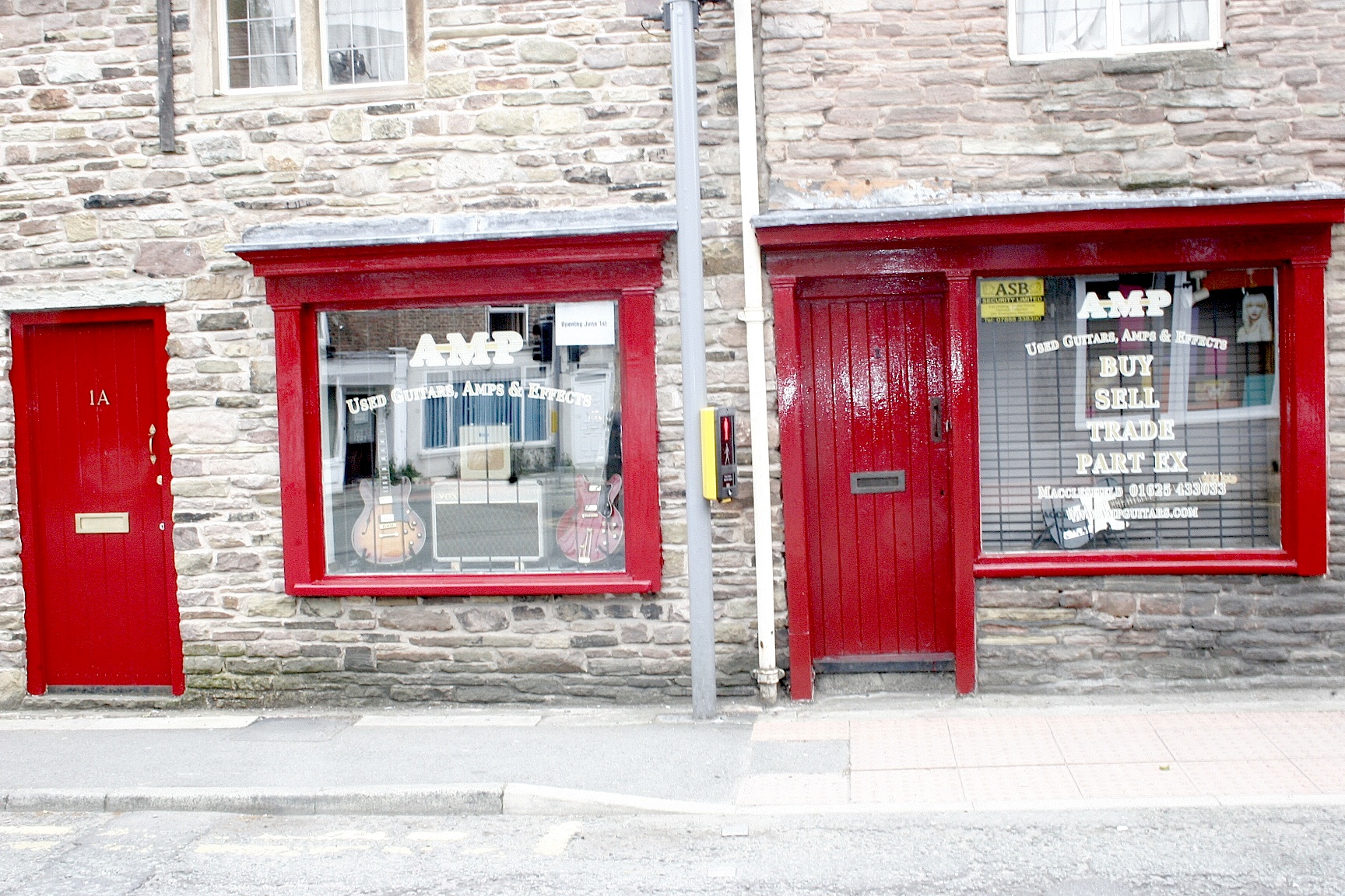 Contact Amp Guitars Macclesfield