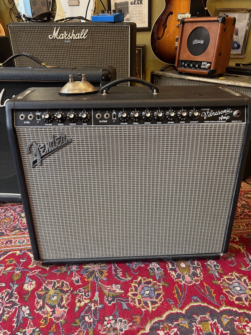 Fender Vibrasonic 1995/6**collection only** - Amp Guitars, Macclesfield