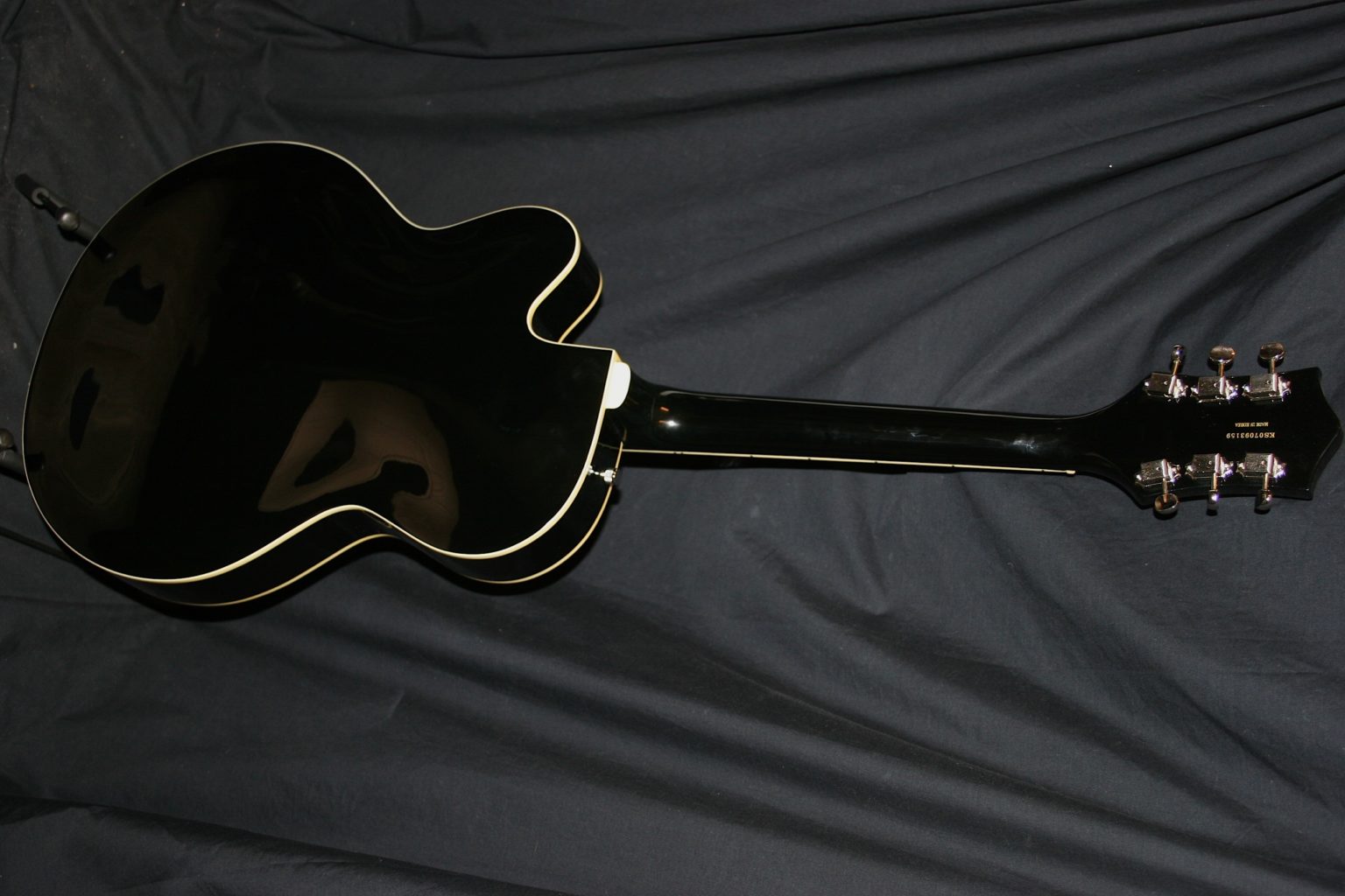 Gretsch electromatic G5125 Black - Amp Guitars, Macclesfield