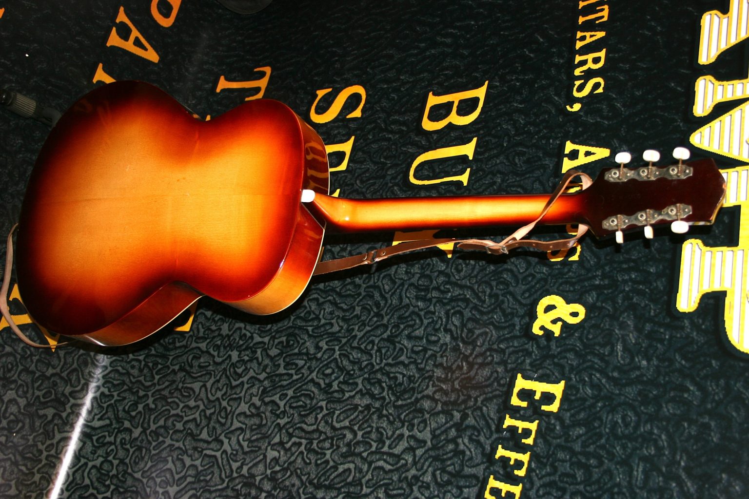 aristone archtop framus Archives - Amp Guitars, Macclesfield