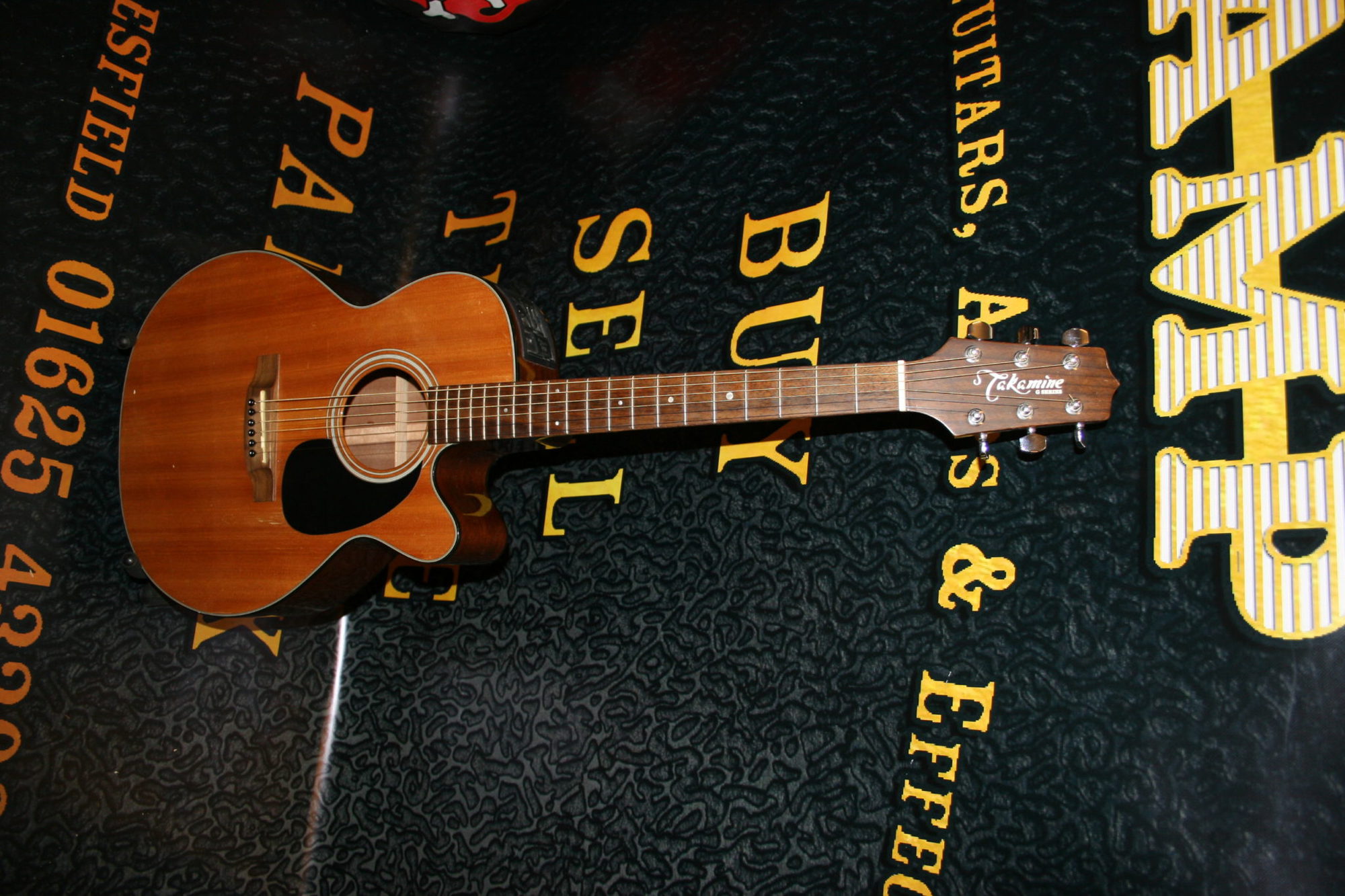 Takamine G series EG220 SC - Amp Guitars, Macclesfield